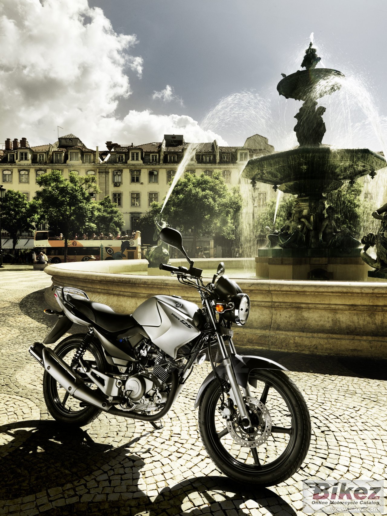 Yamaha YBR 125 poster